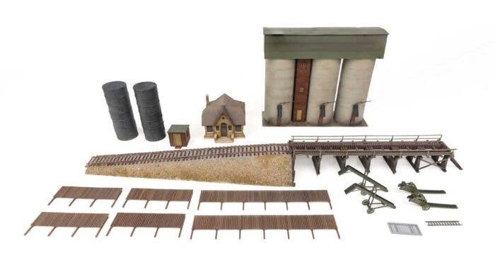 Vintage Coal Dealer -- Kit, HO, Walthers Cornerstone 4094