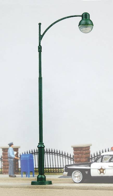 Modern Street Light, HO, Walthers SceneMaster 4309