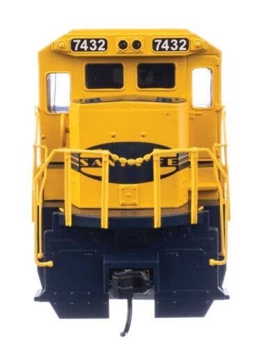 GE Dash 8-40B - Standard DC -- Santa Fe 7432 blue, yellow, H