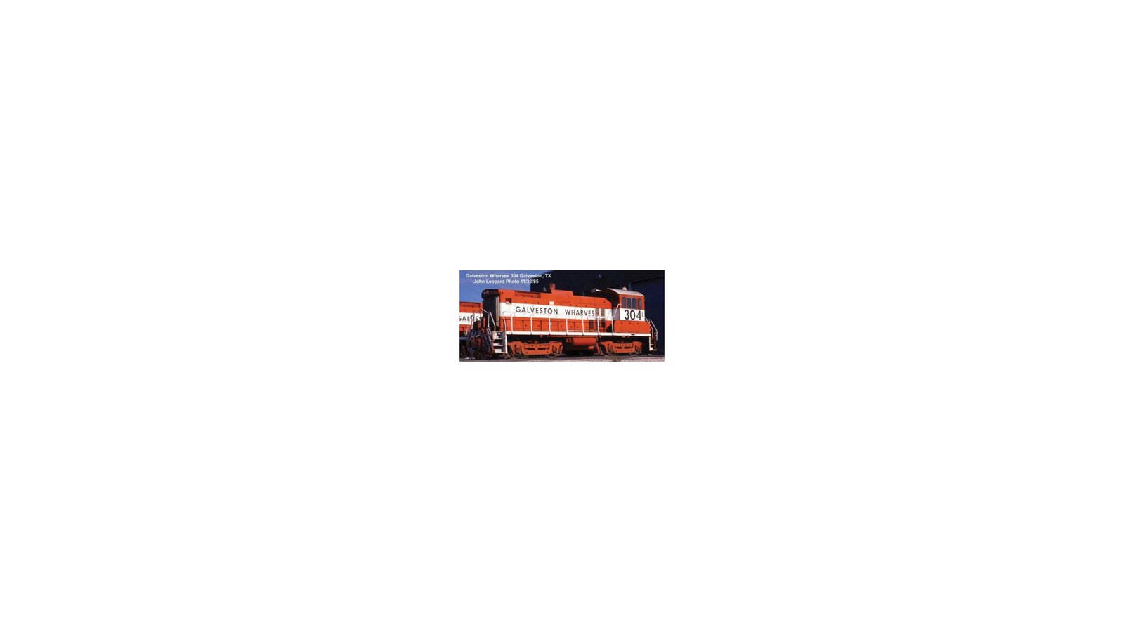 EMD SW1001 - Standard DC -- Galveston Wharves 305 red, white